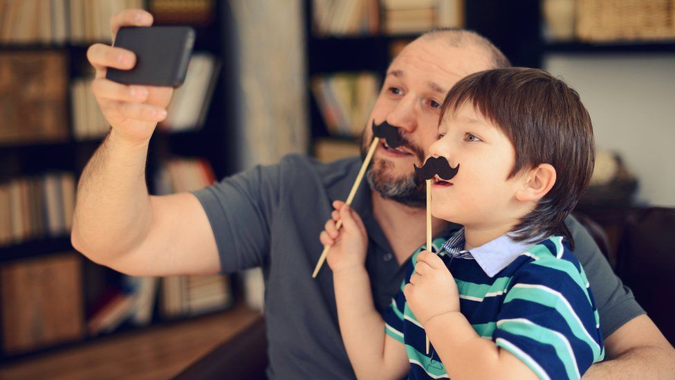 Comment: Do your parents check their phones too much? - BBC Newsround