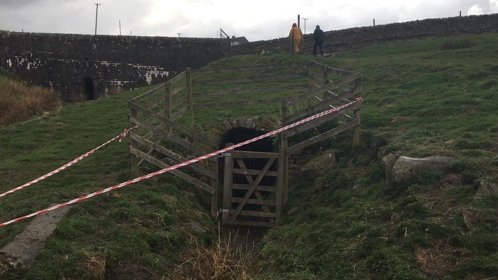 Middleton-In-Teesdale: Men rescued from disused mine - BBC News