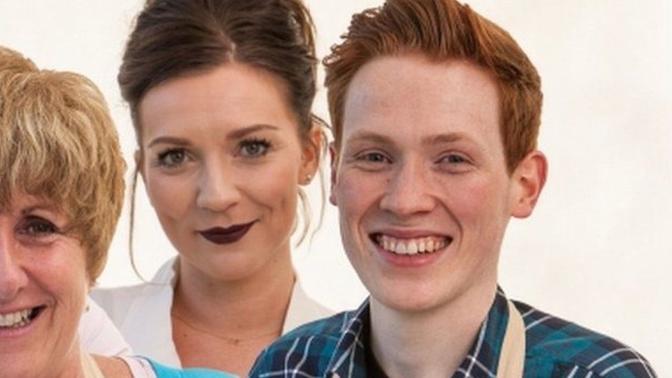 GBBO: How Andrew Smyth kept the result a secret - BBC News