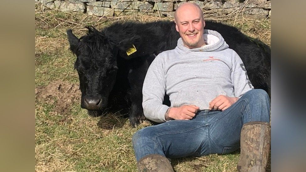 Ukraine: Former British soldier Julian Thorn killed in car crash - BBC News