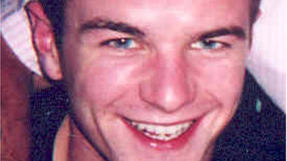 Sean Finnan death: £10,000 reward offered on eighth anniversary - BBC News