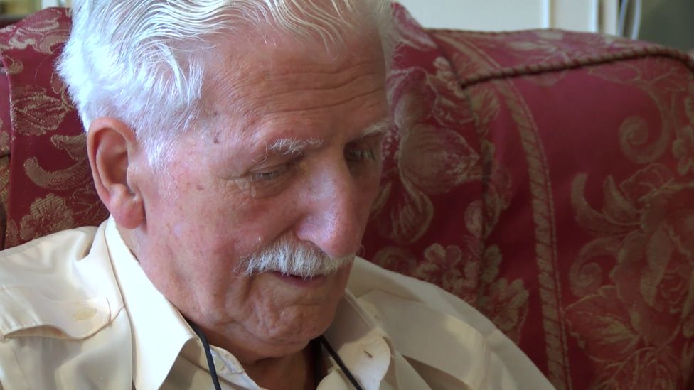 The military grave restorers bringing the past back to life - BBC News