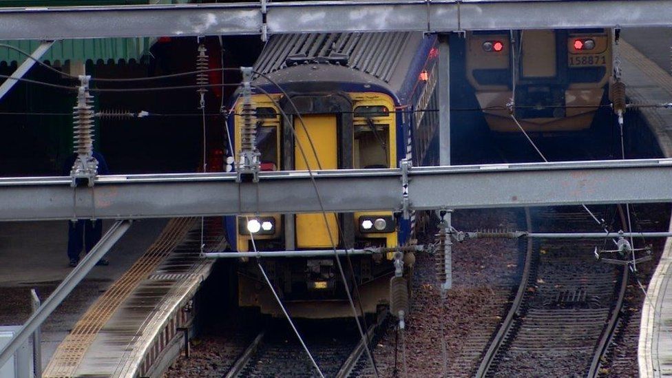 Sturgeon 'sorry' for rail disruption after Edinburgh train breakdown ...