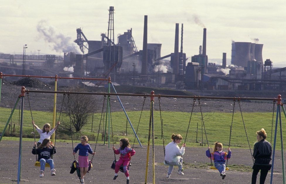 Steel: Lessons of Ravenscraig loom over Port Talbot - BBC News