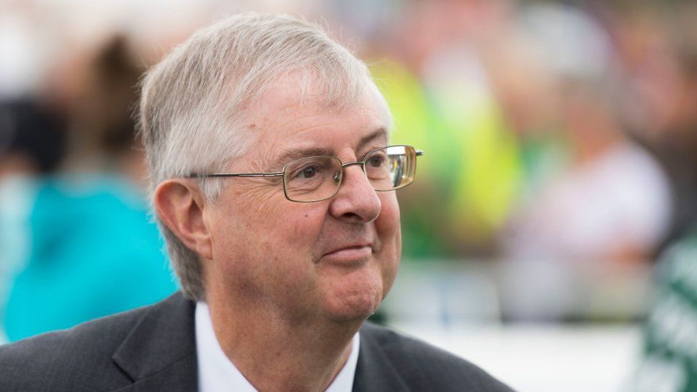 Mark Drakeford i ddewis ei gabinet wedi'r etholiad - BBC Cymru Fyw