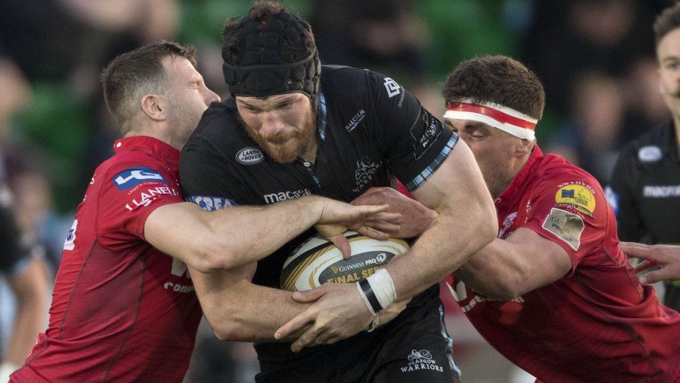 Siom yn Iwerddon dros ddiflaniad rhaglenni teledu S4C - BBC Cymru Fyw