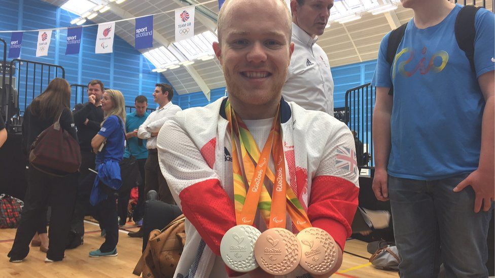 Homecoming celebration for Scots Olympians and Paralympians - BBC News