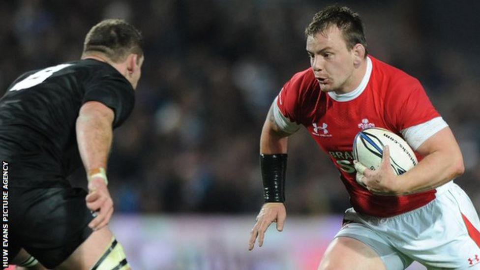 Matthew Rees: Ex-Wales captain, hooker and Lion retires - BBC Sport