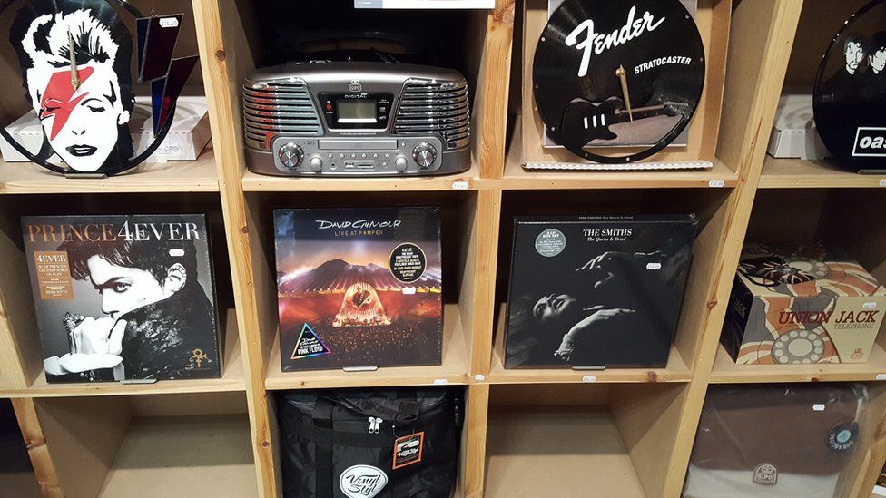 Scotland's oldest indie record shop comes 'full circle' - BBC News