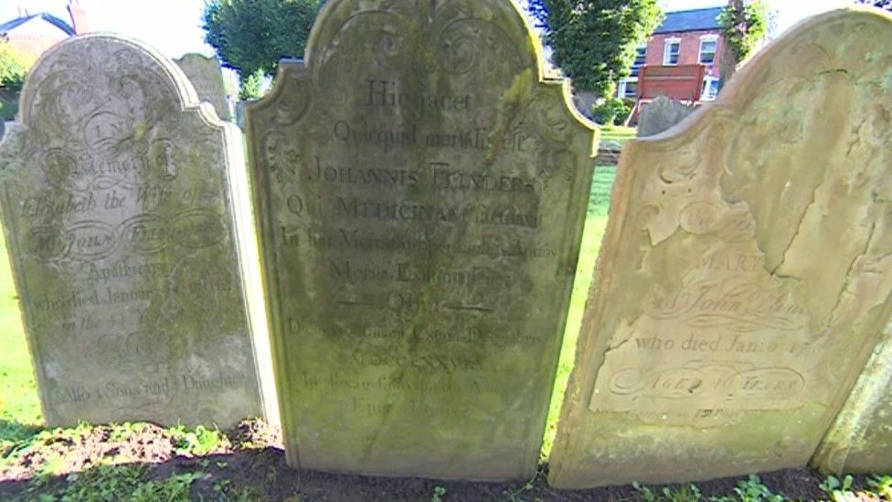 Remains of explorer Matthew Flinders found in HS2 dig return home - BBC ...