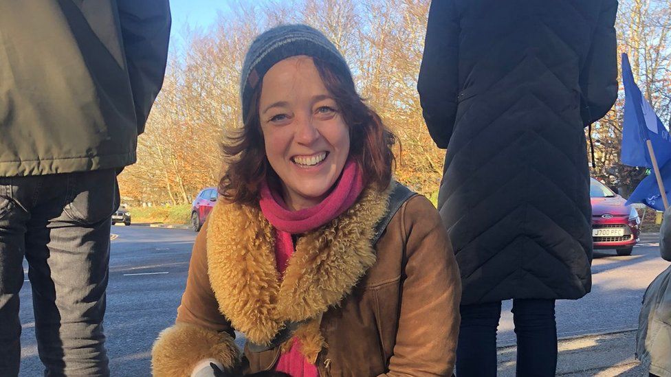 Nurses in Devon and Cornwall join national strike again - BBC News