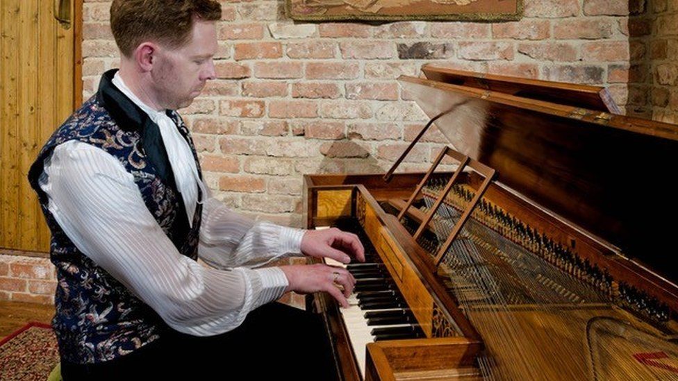 Somerset Pianist records album on historic square piano - BBC News