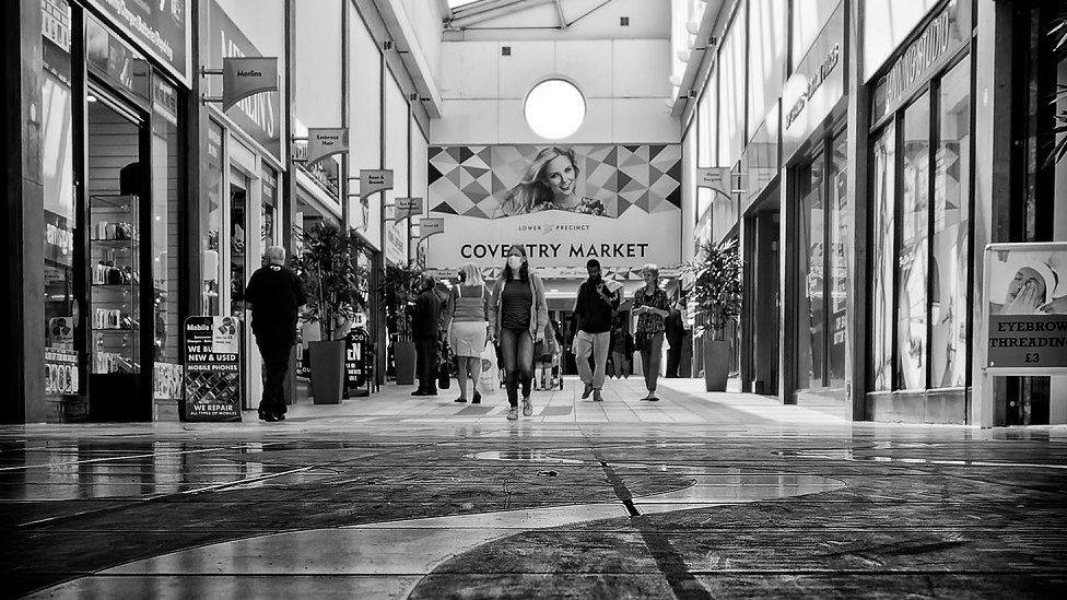 Film captures Coventry leaving lockdown in City of Culture year - BBC News