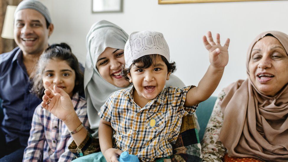 Census: Almost 300,000 multi-faith households in England and Wales ...