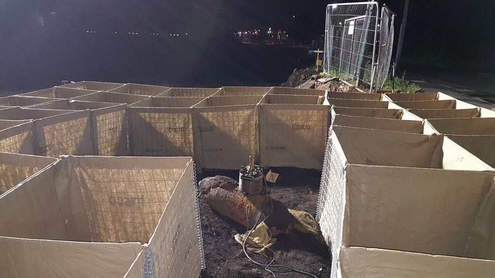 'Delicate operation' at Birmingham WW2 bomb site - BBC News