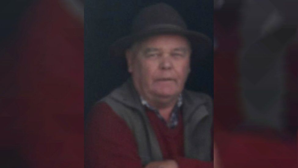 Elliott Appleyard: Father abused daughter as his 'wife' - BBC News