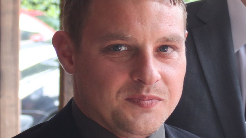 Adam Harris custody death: Police sergeant cleared - BBC News