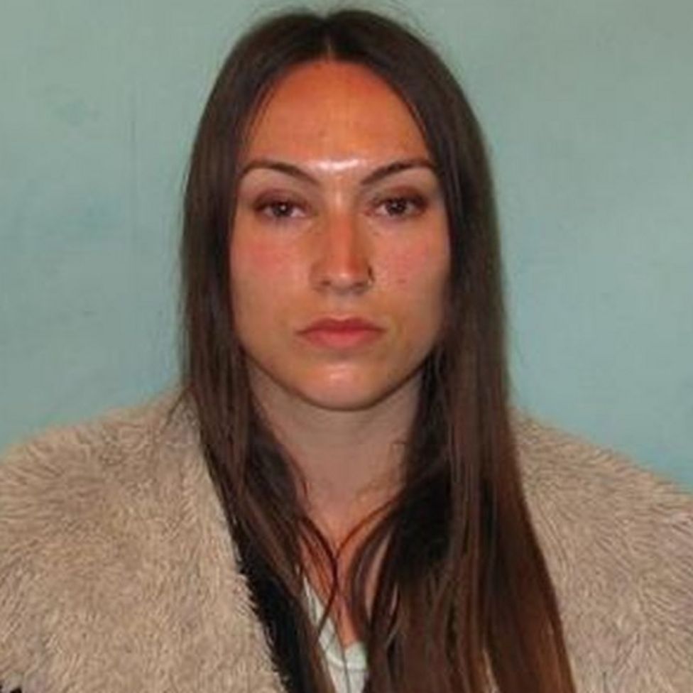 Woman jailed over plot to expose key witness in murder trial - BBC News