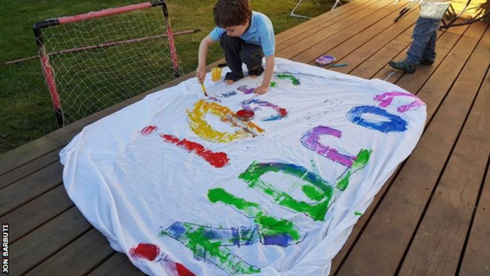 London Marathon: 'I'm running for my autistic son Dylan' - BBC Sport