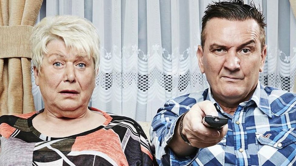 First Scots appear on Gogglebox in six years - BBC News