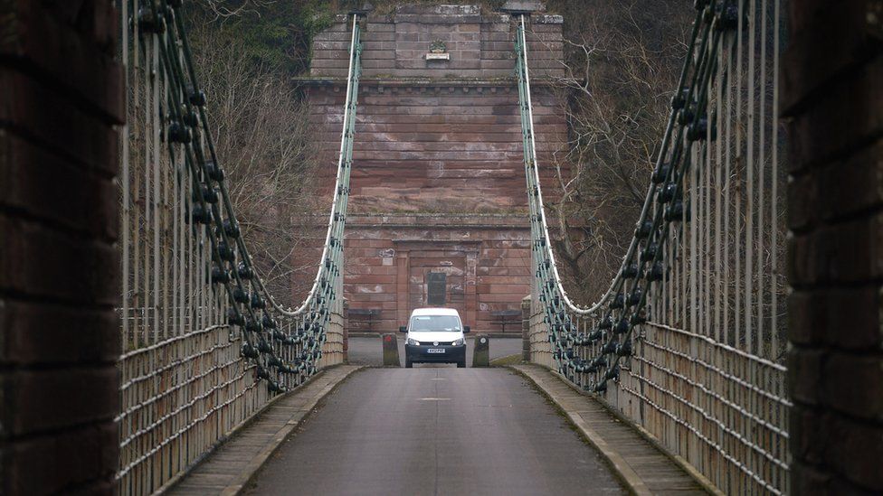 Union Chain Bridge: Scotland-England link's future secured - BBC News