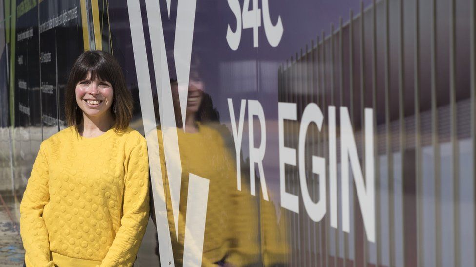 Penodi Carys Ifan yn gyfarwyddwr newydd Yr Egin - BBC Cymru Fyw