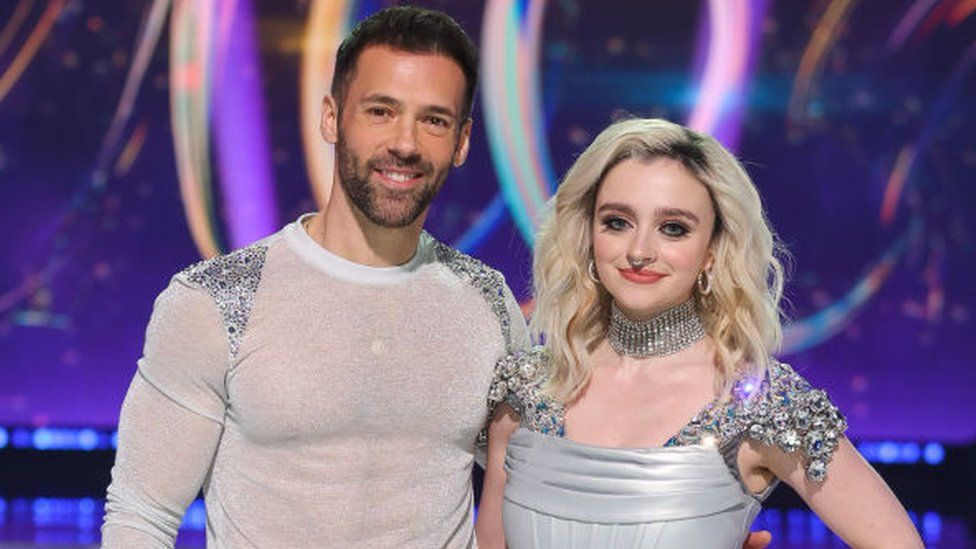 Dancing on Ice 2023: Who's in the semi-final? - BBC Newsround