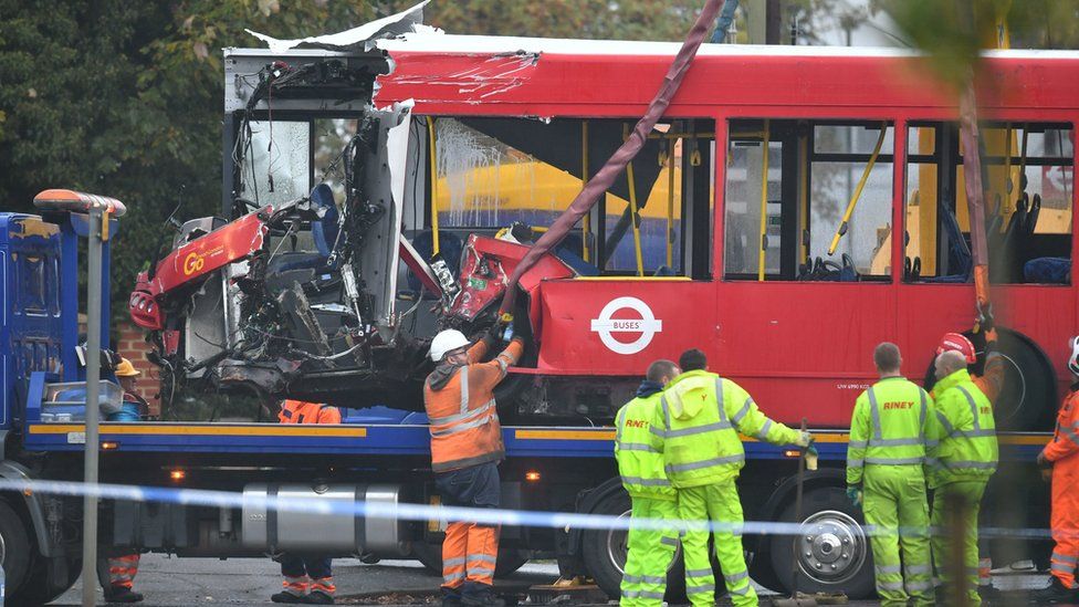 Drug dealer jailed for crash that killed London bus driver - BBC News