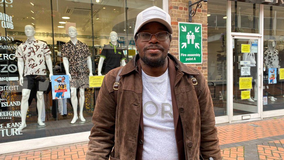 John Lewis: Watford store closure 'incredibly sad for our town' - BBC News