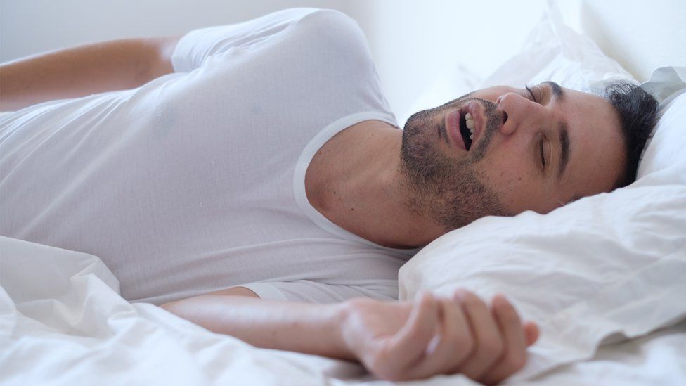 Do power naps like Ronnie O'Sullivan's do any good? - BBC News