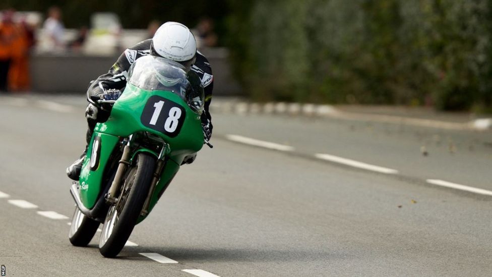 Manx Grand Prix: Dean Harrison grabs victory in Senior Classic race ...