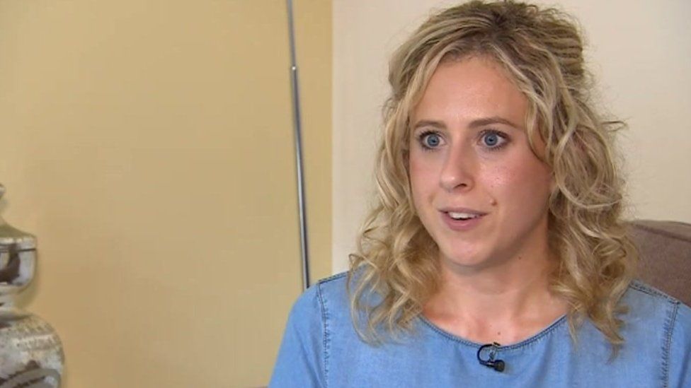 Poorly children diverted as Worcestershire ward shuts - BBC News