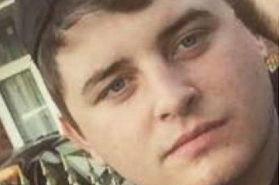 Bloxwich fatal crash: Victim identified as Kyle Bullock - BBC News