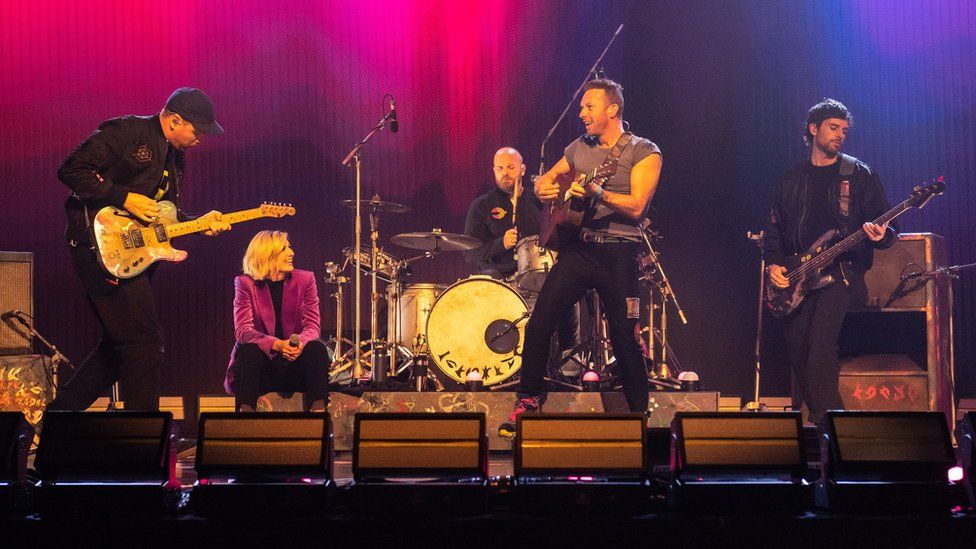 Coldplay go green for their next tour - BBC Newsround