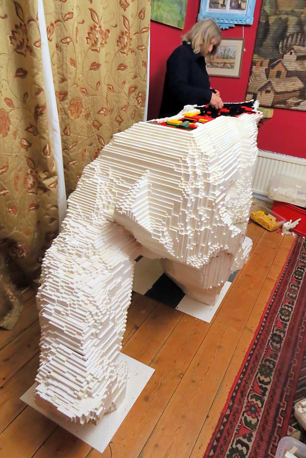 Family builds amazing Christmas models through the years - BBC Newsround