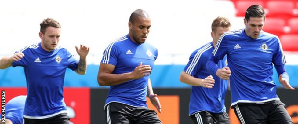 Rangers: Kyle Lafferty would be a welcome return at Ibrox, says Lee ...