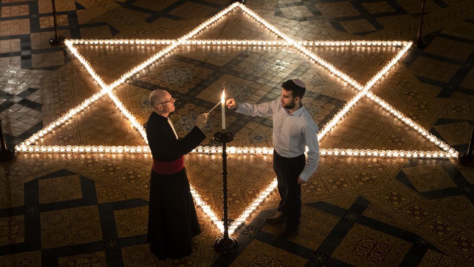 Newspaper headlines: Basketball legend killed and Kate's photos of ...