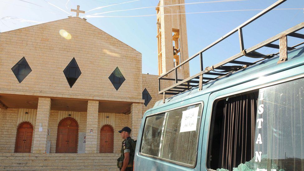 Lebanon army detains 100 Syrians after Qaa bombings - BBC News