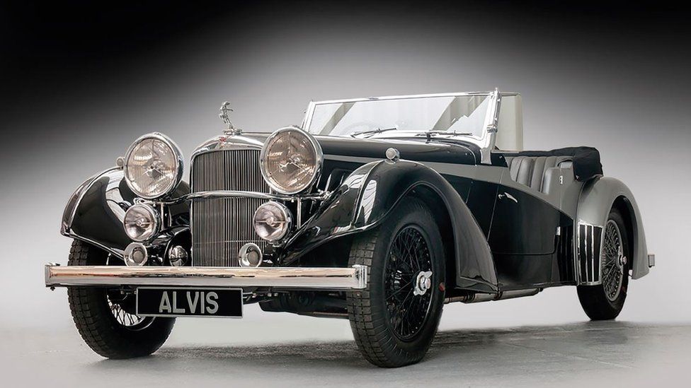 Kenilworth heritage company Alvis making new cars with old parts - BBC News