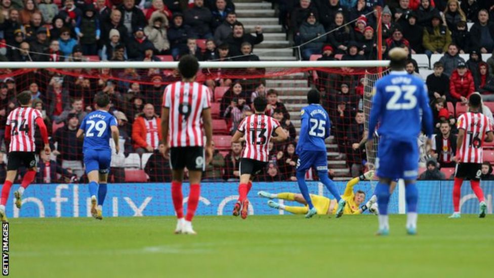 Sunderland 0-1 Cardiff City: Mark Harris wins it for Bluebirds - BBC Sport