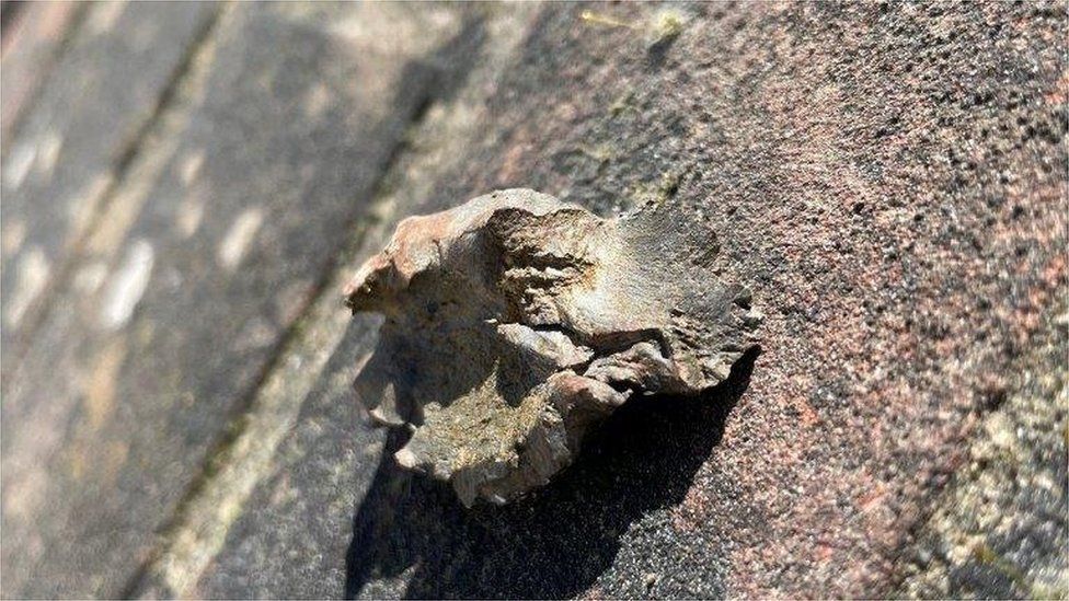 Exeter WW2 bomb: Doors and windows 'blown through' - BBC News