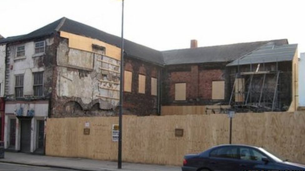 Leeds' First White Cloth Hall restoration plans approved - BBC News