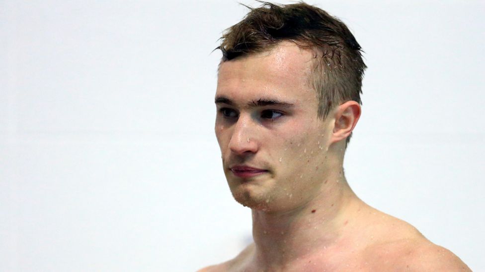 World Aquatics Championships: Tom Daley wins gold in 10m platform - BBC ...