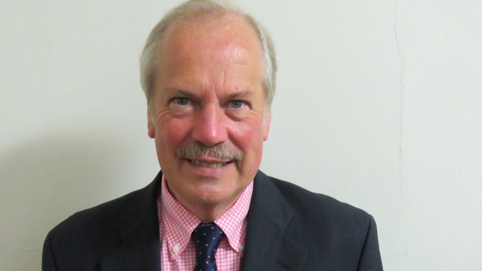 Leader criticised for saying homeless treated 'too well' - BBC News