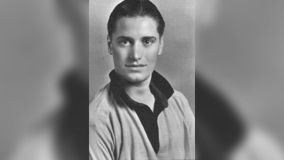 Family of football club 'legend' from County Durham receive award - BBC ...