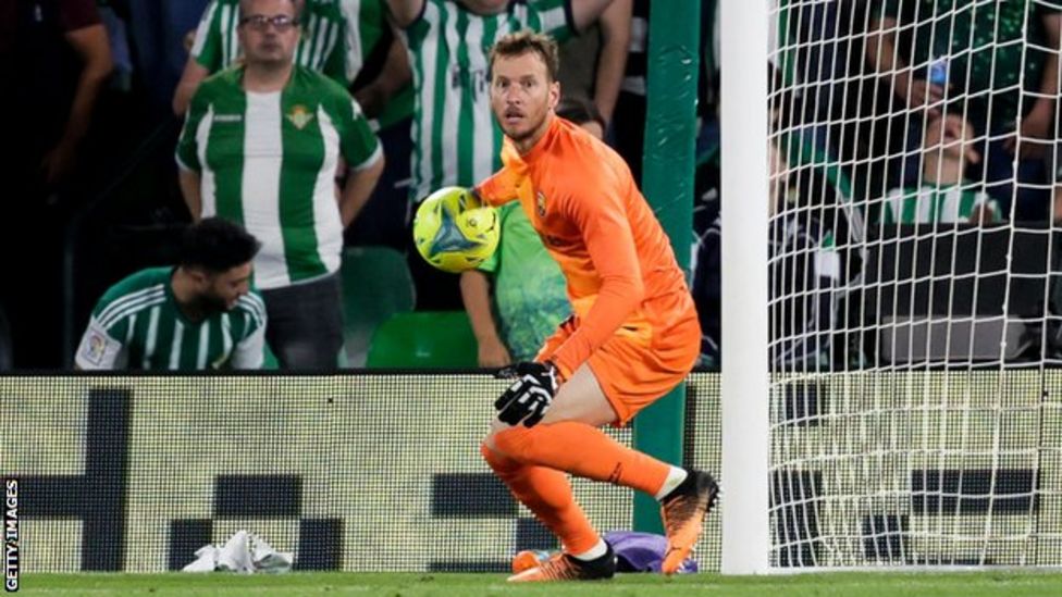 Neto: Bournemouth sign Barcelona goalkeeper on free transfer - BBC Sport