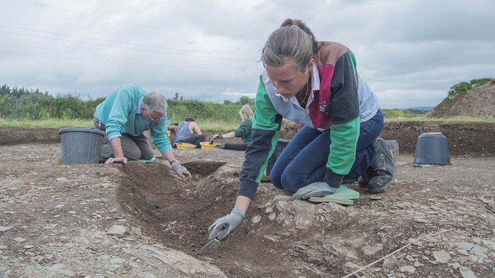 Boundaries of Roman Empire redrawn after Devon archaeological dig - BBC ...