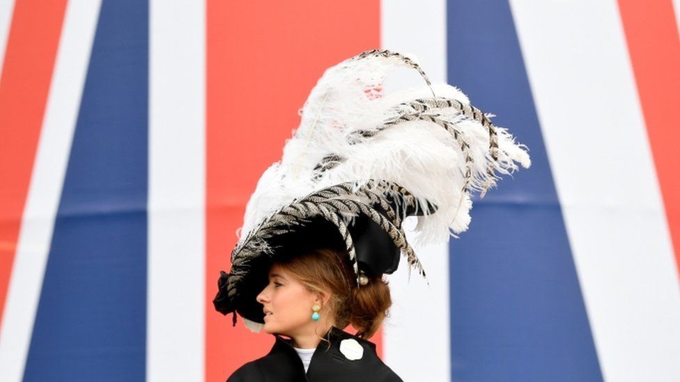 Royal Ascot: Day one in pictures - BBC News