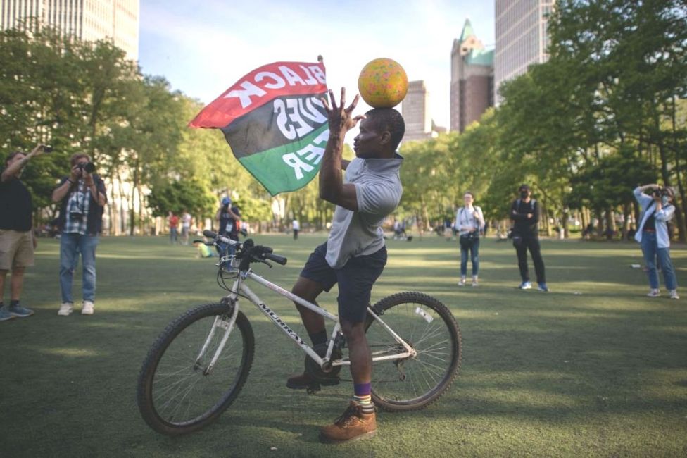 George Floyd: How are people remembering him one year on? - BBC Newsround