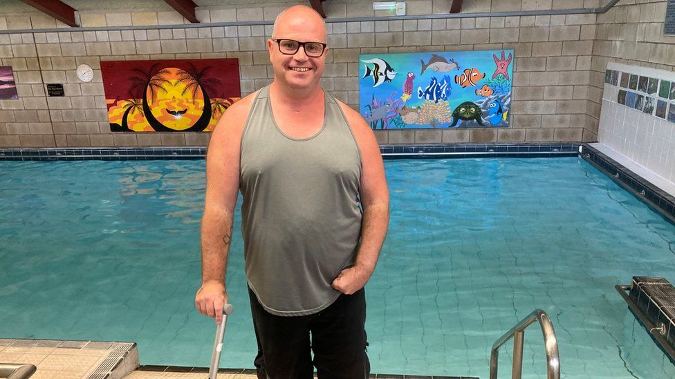 Thamesdown Hydrotherapy pool launches roof repair fundraiser - BBC News
